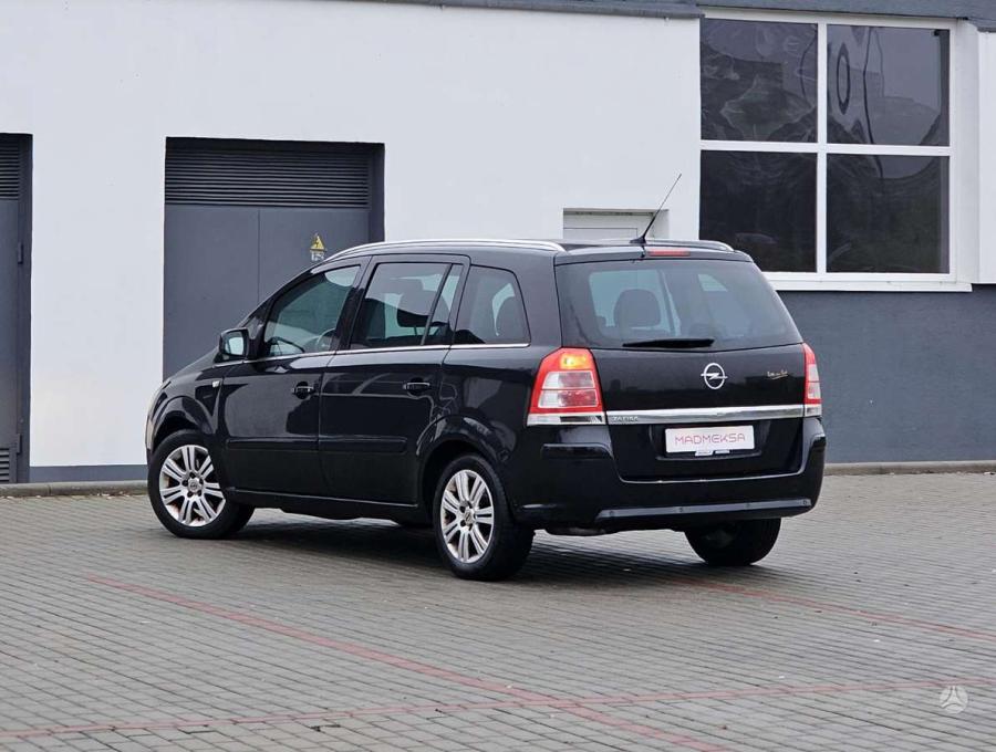 Melns Opel Zafira 2011 Viļņa, ar dzinēja tilpumu 1.80 L un nobraukumu 259 tūkst. km par 3650 €, foto 2 vietnē AUTOMOTO.COM.LV