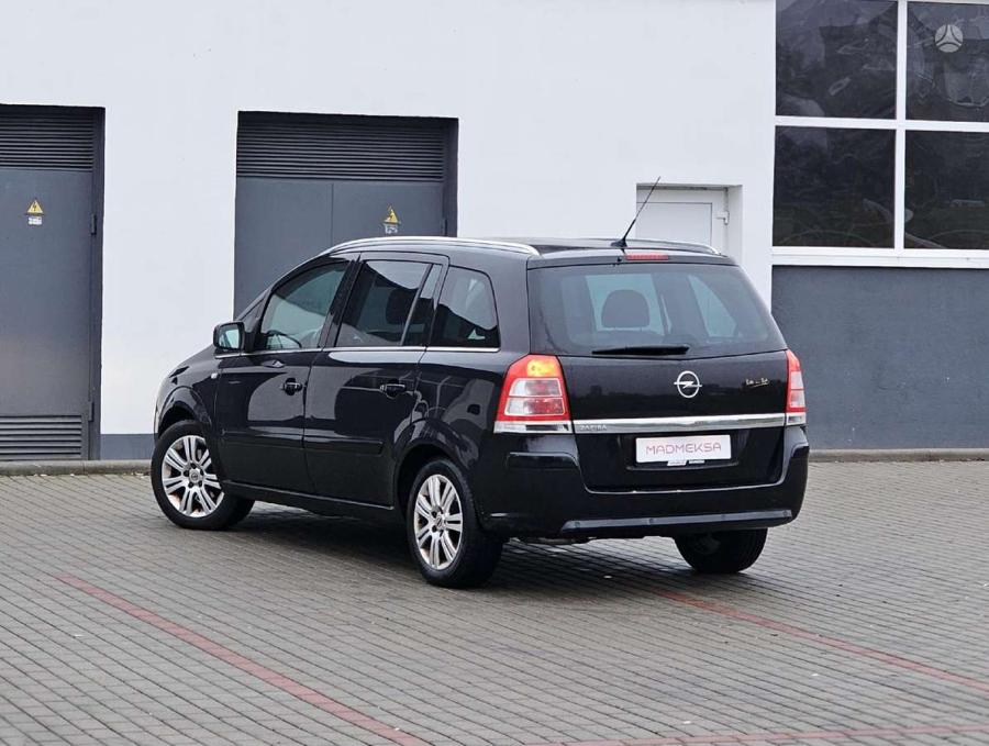 Melns Opel Zafira 2011 Viļņa, ar dzinēja tilpumu 1.80 L un nobraukumu 259 tūkst. km par 3650 €, foto 6 vietnē AUTOMOTO.COM.LV