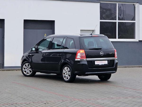 Black Opel Zafira 2011 in Vilnius, with an engine capacity of 1.80 L and mileage of 259 thousand km for 3490 €, photo 2 on AUTOMOTO.COM.LV