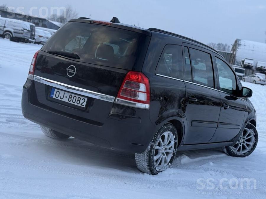 Black Opel Zafira 2011 in Riga, with an engine capacity of 1.70 L and mileage of 0 thousand km for 2370 €, photo 3 on AUTOMOTO.COM.LV