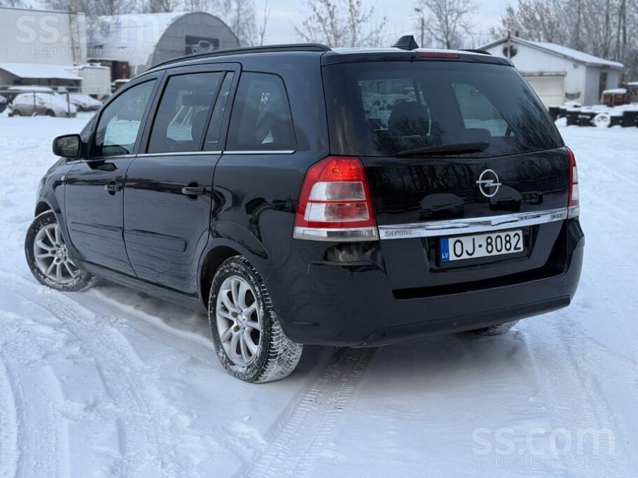 Black Opel Zafira 2011 in Riga, with an engine capacity of 1.70 L and mileage of 0 thousand km for 2370 €, photo 5 on AUTOMOTO.COM.LV