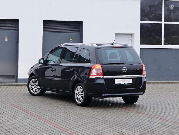 Black Opel Zafira 2011 in Vilnius, with an engine capacity of 1.80 L and mileage of 259 thousand km for 3490 €, photo 6 on AUTOMOTO.COM.LV