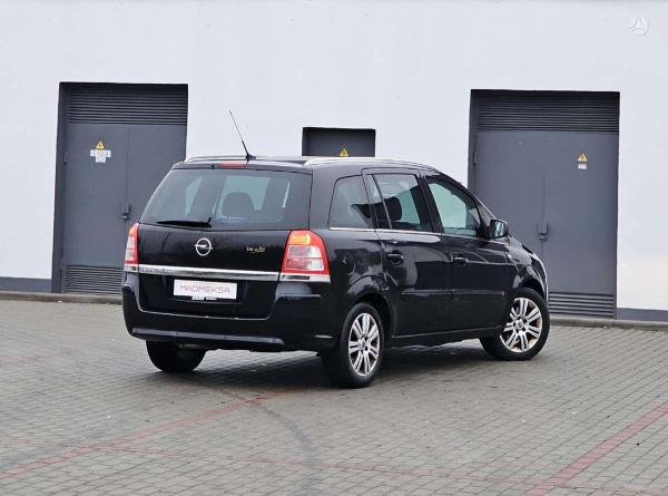 Black Opel Zafira 2011 in Vilnius, with an engine capacity of 1.80 L and mileage of 259 thousand km for 3490 €, photo 9 on AUTOMOTO.COM.LV