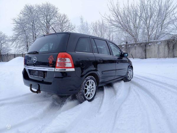 Melns Opel Zafira 2011 Marijampole, ar dzinēja tilpumu 1.69 L un nobraukumu 238 tūkst. km par 3250 €, foto 2 vietnē AUTOMOTO.COM.LV