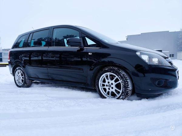 Melns Opel Zafira 2011 Marijampole, ar dzinēja tilpumu 1.69 L un nobraukumu 238 tūkst. km par 3250 €, foto 4 vietnē AUTOMOTO.COM.LV
