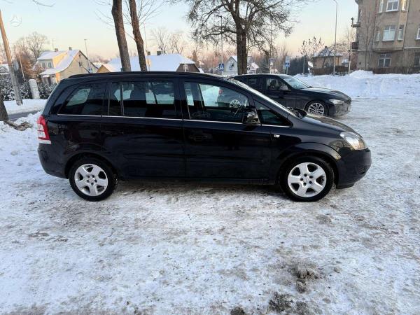 Black Opel Zafira 2011 in Ukmerge, with an engine capacity of 1.80 L and mileage of 320 thousand km for 2000 €, photo 4 on AUTOMOTO.COM.LV
