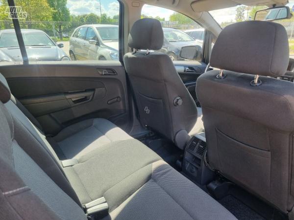 Melns Opel Zafira 2011 Kauņa, ar dzinēja tilpumu 1.70 L un nobraukumu 262 tūkst. km par 2650 €, foto 6 vietnē AUTOMOTO.COM.LV