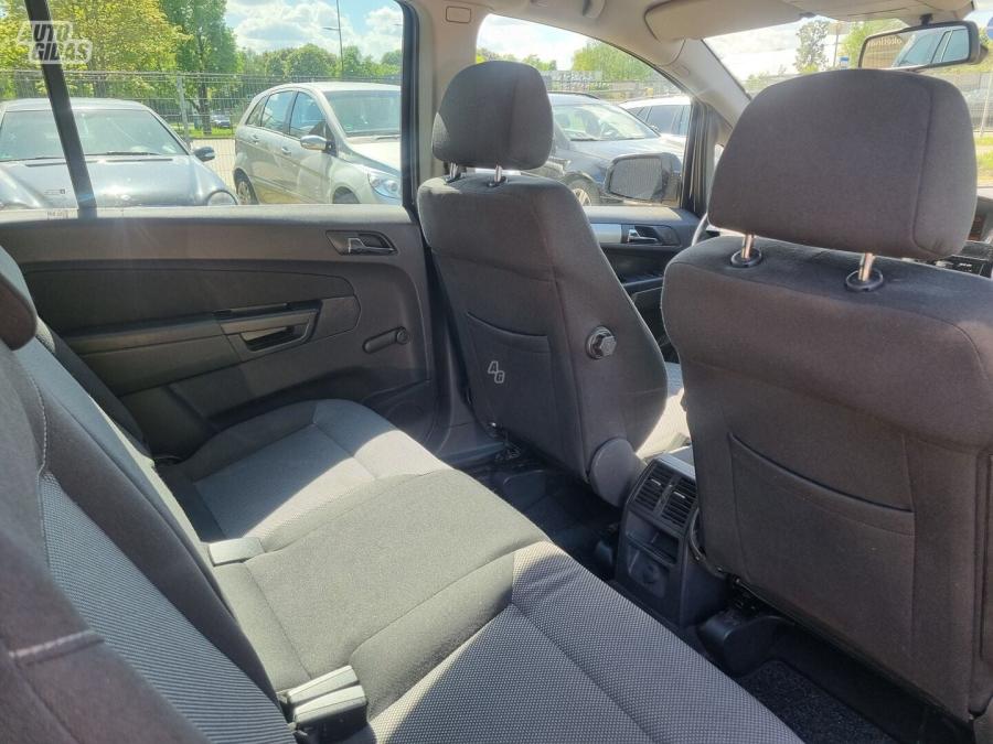 Melns Opel Zafira 2011 Kauņa, ar dzinēja tilpumu 1.70 L un nobraukumu 262 tūkst. km par 2650 €, foto 7 vietnē AUTOMOTO.COM.LV