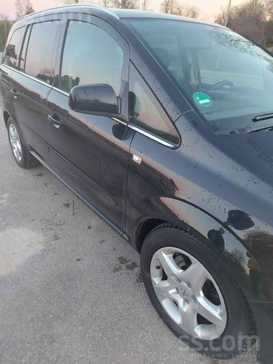 Melns Opel Zafira 2011 Tukums, ar dzinēja tilpumu 1.70 L un nobraukumu 256 tūkst. km par 3400 €, foto 1 vietnē AUTOMOTO.COM.LV