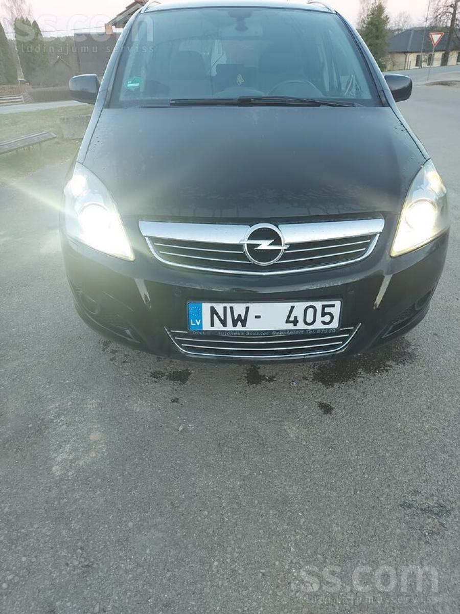 Melns Opel Zafira 2011 Tukums, ar dzinēja tilpumu 1.70 L un nobraukumu 256 tūkst. km par 3400 €, foto 4 vietnē AUTOMOTO.COM.LV