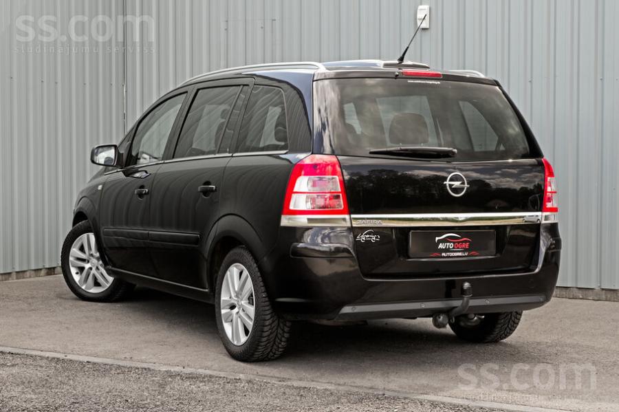 Melns Opel Zafira 2011 Ogre, ar dzinēja tilpumu 1.80 L un nobraukumu 207 tūkst. km par 4900 €, foto 4 vietnē AUTOMOTO.COM.LV