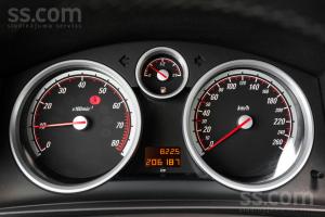 Melns Opel Zafira 2011 Ogre, ar dzinēja tilpumu 1.80 L un nobraukumu 207 tūkst. km par 4900 €, foto 13 vietnē AUTOMOTO.COM.LV