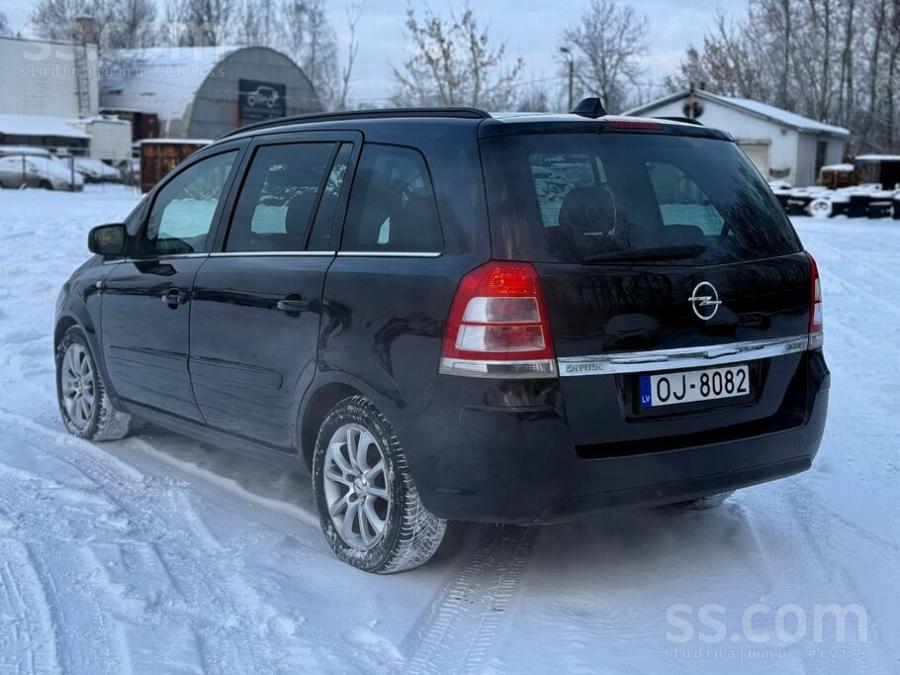 Melns Opel Zafira 2011 Rīga, ar dzinēja tilpumu 1.70 L un nobraukumu 0 tūkst. km par 2490 €, foto 8 vietnē AUTOMOTO.COM.LV