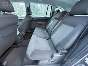 Melns Opel Zafira 2011 Rīga, ar dzinēja tilpumu 1.70 L un nobraukumu 0 tūkst. km par 2490 €, foto 16 vietnē AUTOMOTO.COM.LV