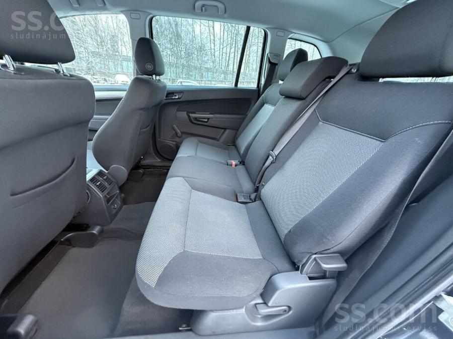 Melns Opel Zafira 2011 Rīga, ar dzinēja tilpumu 1.70 L un nobraukumu 0 tūkst. km par 2490 €, foto 16 vietnē AUTOMOTO.COM.LV