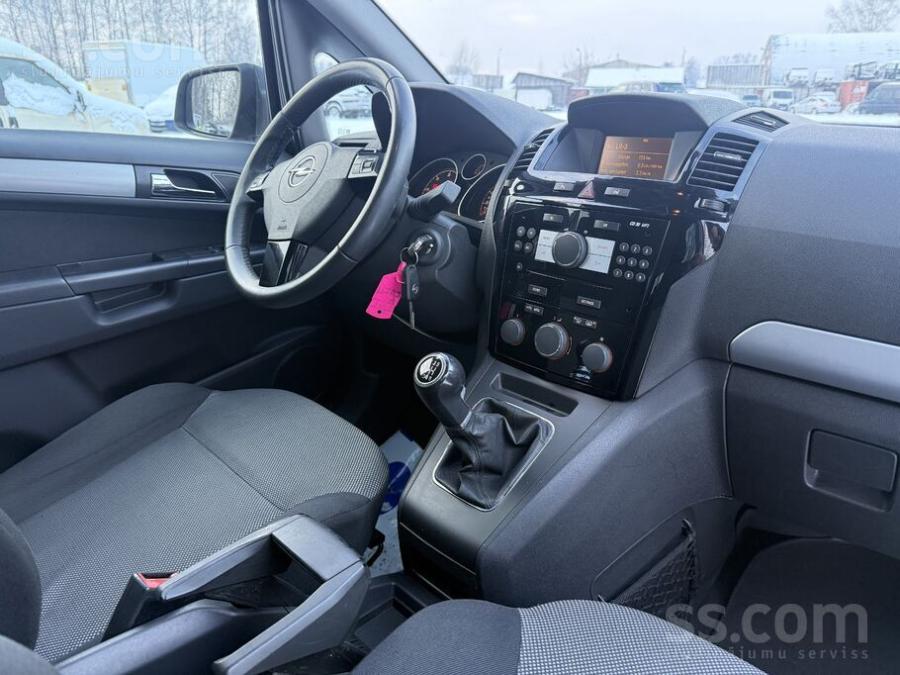 Melns Opel Zafira 2011 Rīga, ar dzinēja tilpumu 1.70 L un nobraukumu 0 tūkst. km par 2490 €, foto 19 vietnē AUTOMOTO.COM.LV