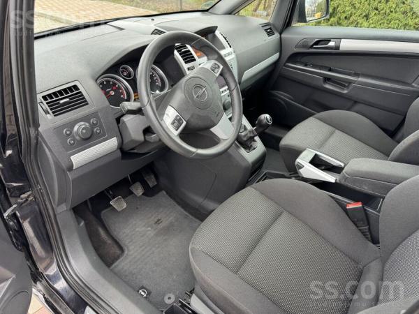 Melns Opel Zafira 2011 Ogre, ar dzinēja tilpumu 1.80 L un nobraukumu 200 tūkst. km par 4570 €, foto 10 vietnē AUTOMOTO.COM.LV