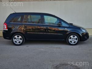 Melns Opel Zafira 2011 Ogre, ar dzinēja tilpumu 1.70 L un nobraukumu 287 tūkst. km par 3850 €, foto 5 vietnē AUTOMOTO.COM.LV