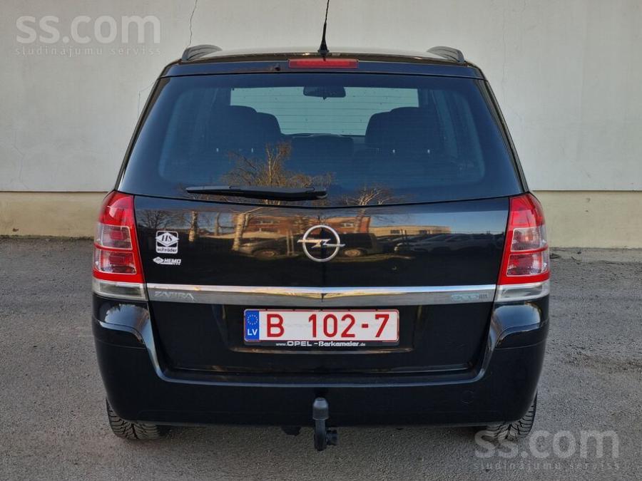 Melns Opel Zafira 2011 Ogre, ar dzinēja tilpumu 1.70 L un nobraukumu 287 tūkst. km par 3850 €, foto 8 vietnē AUTOMOTO.COM.LV