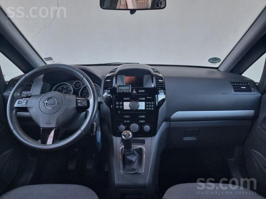 Melns Opel Zafira 2011 Ogre, ar dzinēja tilpumu 1.70 L un nobraukumu 287 tūkst. km par 3850 €, foto 16 vietnē AUTOMOTO.COM.LV