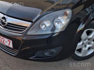 Melns Opel Zafira 2011 Ogre, ar dzinēja tilpumu 1.70 L un nobraukumu 287 tūkst. km par 3850 €, foto 26 vietnē AUTOMOTO.COM.LV