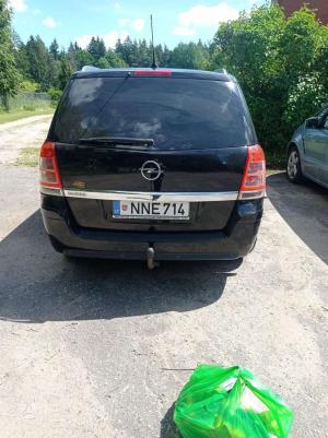 Melns Opel Zafira 2011 Švenčionys, ar dzinēja tilpumu 1.80 L un nobraukumu 288 tūkst. km par 2950 €, foto 5 vietnē AUTOMOTO.COM.LV