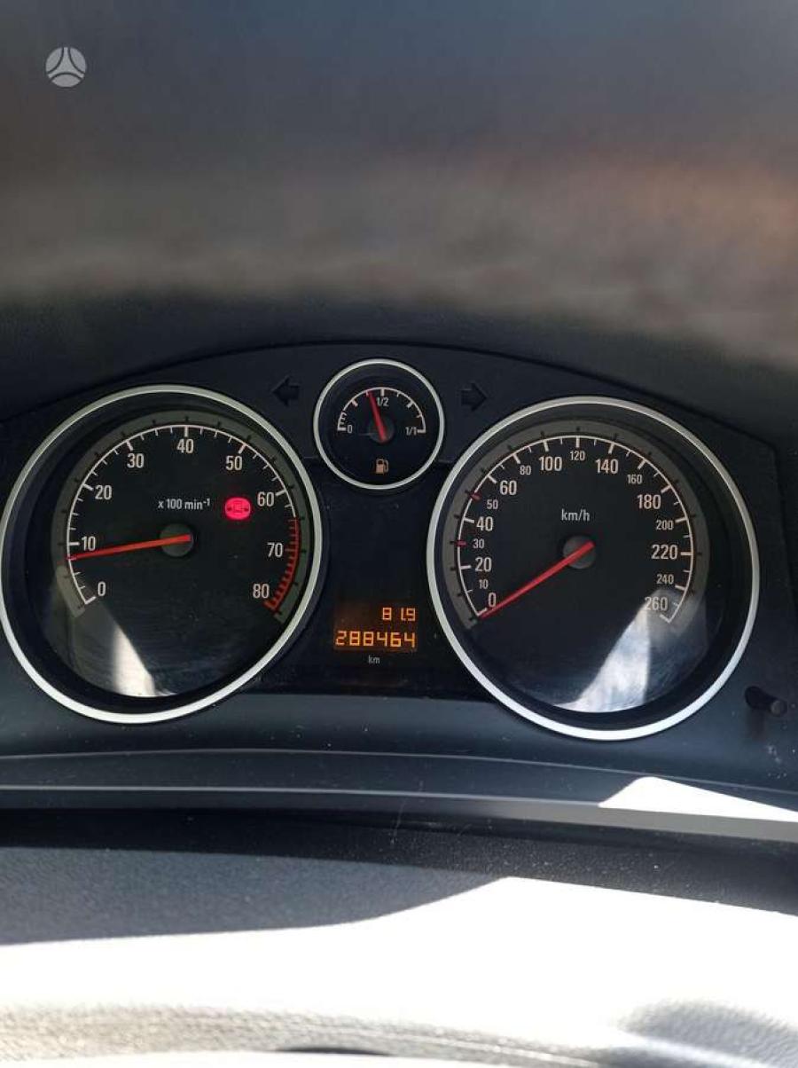 Melns Opel Zafira 2011 Švenčionys, ar dzinēja tilpumu 1.80 L un nobraukumu 288 tūkst. km par 2950 €, foto 10 vietnē AUTOMOTO.COM.LV