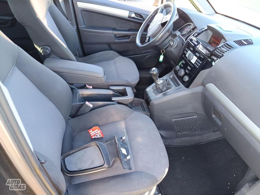Melns Opel Zafira 2011 Marijampole, ar dzinēja tilpumu 1.70 L un nobraukumu 275 tūkst. km par 2000 €, foto 9 vietnē AUTOMOTO.COM.LV