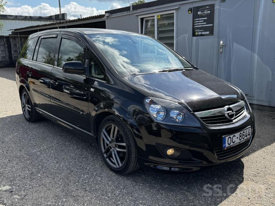 Melns Opel Zafira 2011 Daugavpils, ar dzinēja tilpumu 1.80 L un nobraukumu 0 tūkst. km par 4000 €, foto 1 vietnē AUTOMOTO.COM.LV
