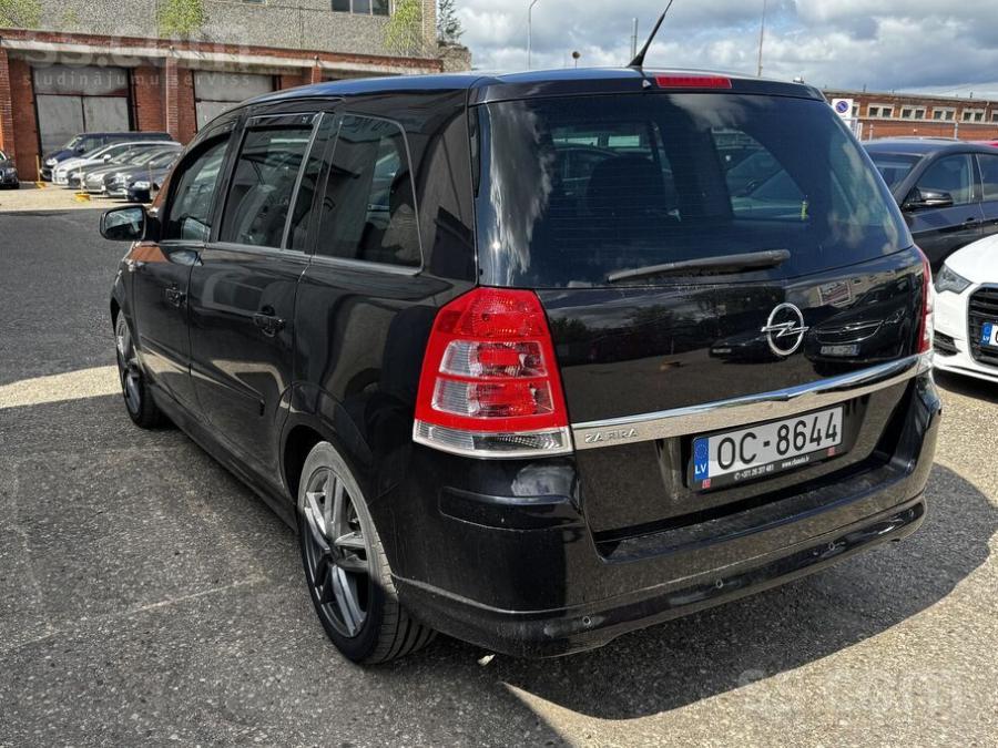 Melns Opel Zafira 2011 Daugavpils, ar dzinēja tilpumu 1.80 L un nobraukumu 0 tūkst. km par 4000 €, foto 5 vietnē AUTOMOTO.COM.LV