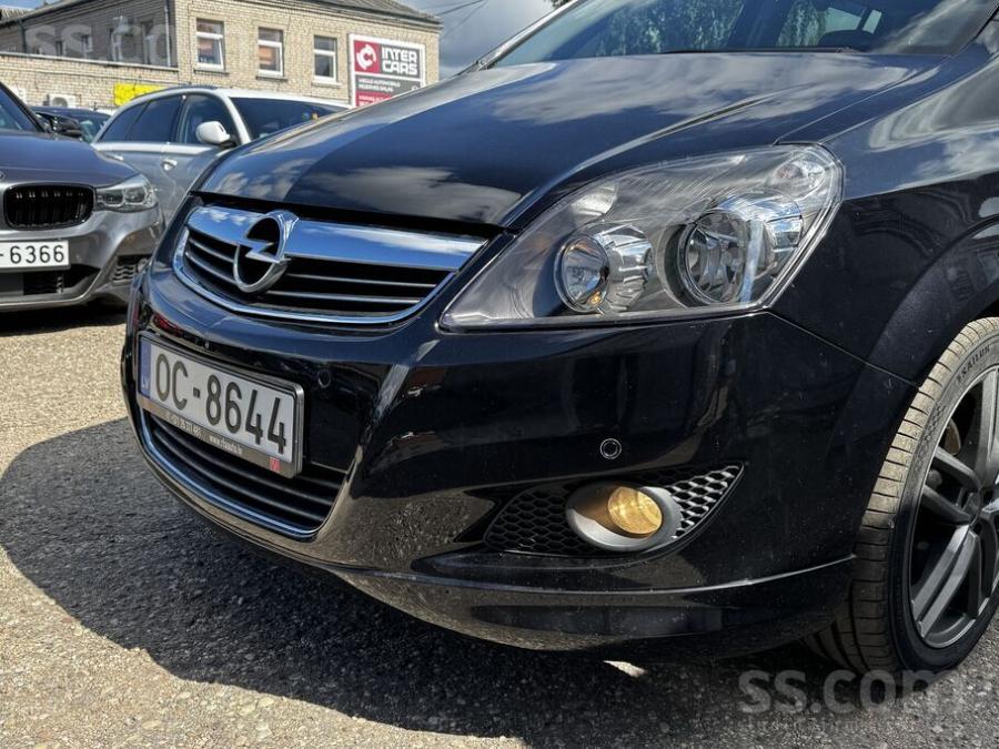 Melns Opel Zafira 2011 Daugavpils, ar dzinēja tilpumu 1.80 L un nobraukumu 0 tūkst. km par 4000 €, foto 8 vietnē AUTOMOTO.COM.LV