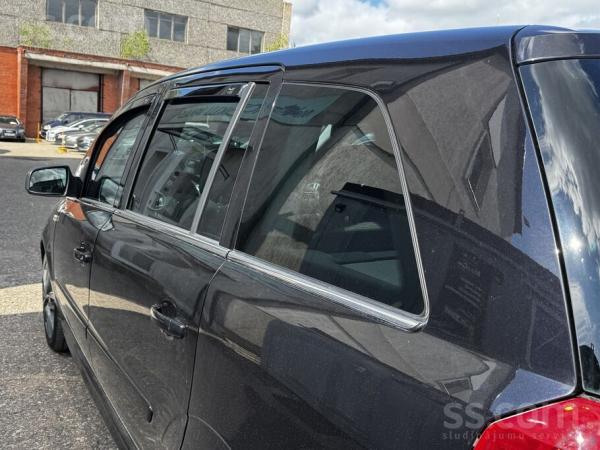 Melns Opel Zafira 2011 Daugavpils, ar dzinēja tilpumu 1.80 L un nobraukumu 0 tūkst. km par 4000 €, foto 8 vietnē AUTOMOTO.COM.LV
