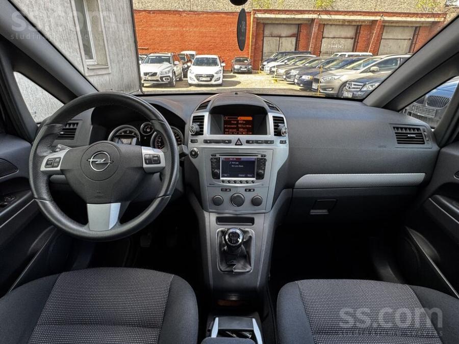 Melns Opel Zafira 2011 Daugavpils, ar dzinēja tilpumu 1.80 L un nobraukumu 0 tūkst. km par 4000 €, foto 15 vietnē AUTOMOTO.COM.LV