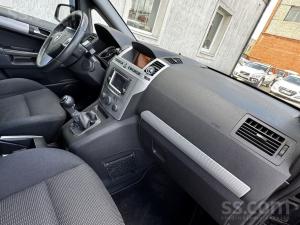 Melns Opel Zafira 2011 Daugavpils, ar dzinēja tilpumu 1.80 L un nobraukumu 0 tūkst. km par 4000 €, foto 17 vietnē AUTOMOTO.COM.LV