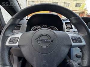 Melns Opel Zafira 2011 Daugavpils, ar dzinēja tilpumu 1.80 L un nobraukumu 0 tūkst. km par 4000 €, foto 18 vietnē AUTOMOTO.COM.LV