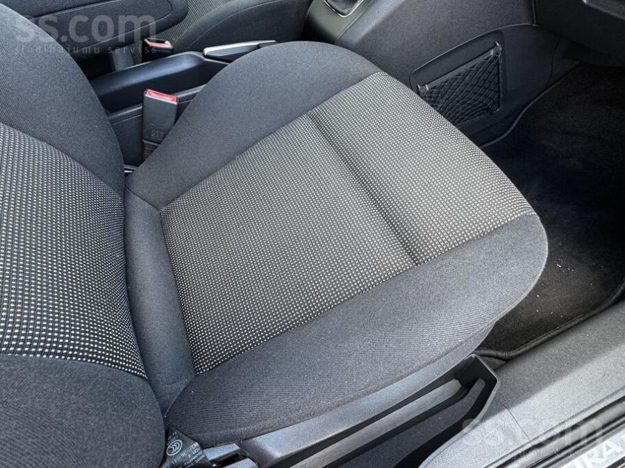 Melns Opel Zafira 2011 Daugavpils, ar dzinēja tilpumu 1.80 L un nobraukumu 0 tūkst. km par 4000 €, foto 25 vietnē AUTOMOTO.COM.LV