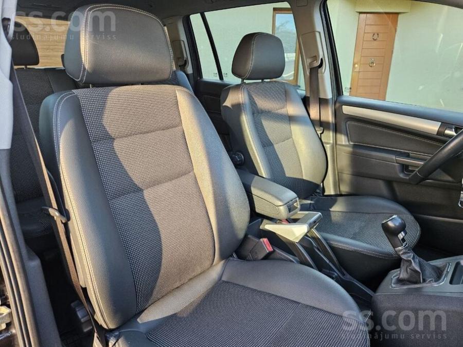 Melns Opel Zafira 2011 Talsi, ar dzinēja tilpumu 1.70 L un nobraukumu 265 tūkst. km par 3150 €, foto 13 vietnē AUTOMOTO.COM.LV