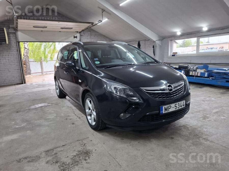Melns Opel Zafira 2012 Jēkabpils, ar dzinēja tilpumu 2.00 L un nobraukumu 328 tūkst. km par 4500 €, foto 1 vietnē AUTOMOTO.COM.LV