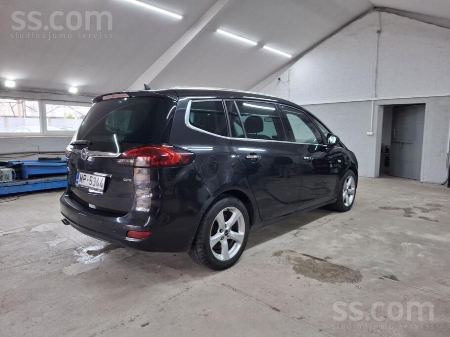 Melns Opel Zafira 2012 Jēkabpils, ar dzinēja tilpumu 2.00 L un nobraukumu 328 tūkst. km par 4500 €, foto 4 vietnē AUTOMOTO.COM.LV