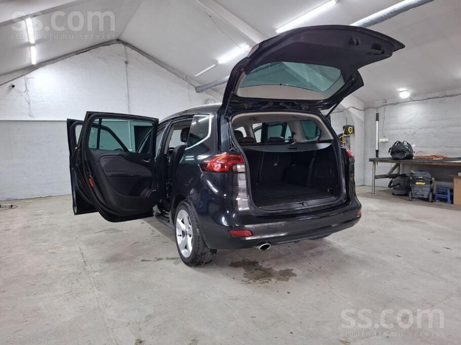 Melns Opel Zafira 2012 Jēkabpils, ar dzinēja tilpumu 2.00 L un nobraukumu 328 tūkst. km par 4500 €, foto 9 vietnē AUTOMOTO.COM.LV