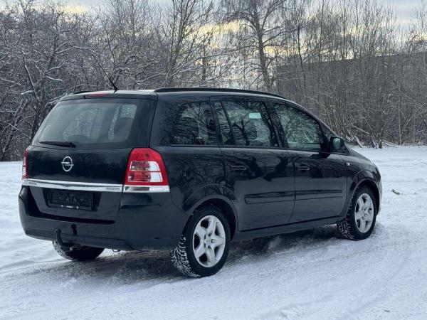 Melns Opel Zafira 2012 Šauļi, ar dzinēja tilpumu 1.70 L un nobraukumu 273 tūkst. km par 2700 €, foto 3 vietnē AUTOMOTO.COM.LV