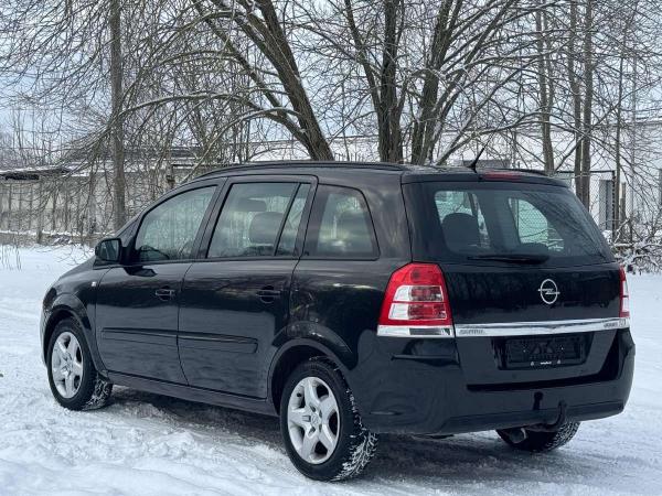 Melns Opel Zafira 2012 Šauļi, ar dzinēja tilpumu 1.70 L un nobraukumu 273 tūkst. km par 2700 €, foto 4 vietnē AUTOMOTO.COM.LV
