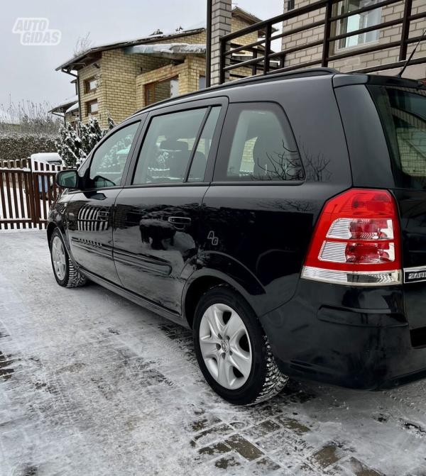 Black Opel Zafira 2012 in Kaunas, with an engine capacity of 1.70 L and mileage of 238 thousand km for 3500 €, photo 5 on AUTOMOTO.COM.LV