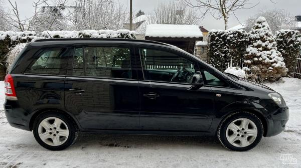 Black Opel Zafira 2012 in Kaunas, with an engine capacity of 1.70 L and mileage of 238 thousand km for 3500 €, photo 7 on AUTOMOTO.COM.LV