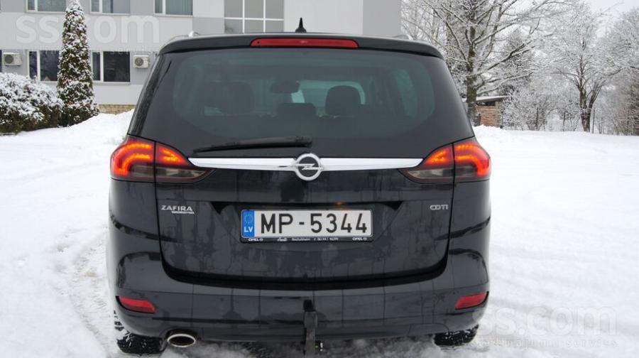 Melns Opel Zafira 2012 Jēkabpils, ar dzinēja tilpumu 2.00 L un nobraukumu 329 tūkst. km par 5200 €, foto 6 vietnē AUTOMOTO.COM.LV