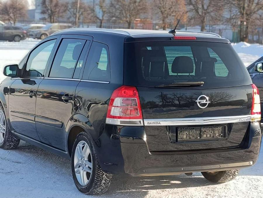 Melns Opel Zafira 2012 Marijampole, ar dzinēja tilpumu 1.70 L un nobraukumu 197 tūkst. km par 3850 €, foto 5 vietnē AUTOMOTO.COM.LV