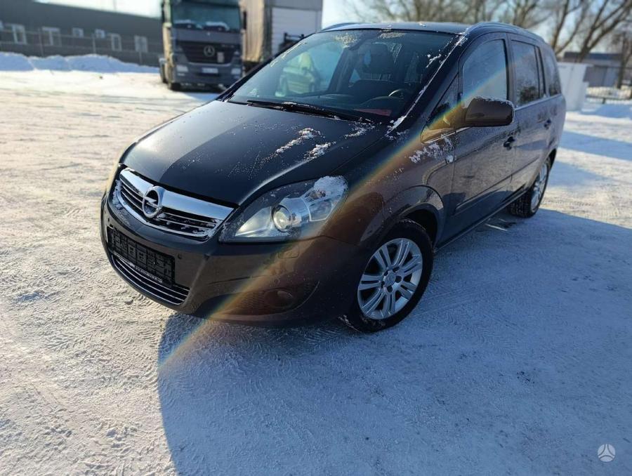 Melns Opel Zafira 2012 Marijampole, ar dzinēja tilpumu 1.70 L un nobraukumu 197 tūkst. km par 3850 €, foto 26 vietnē AUTOMOTO.COM.LV