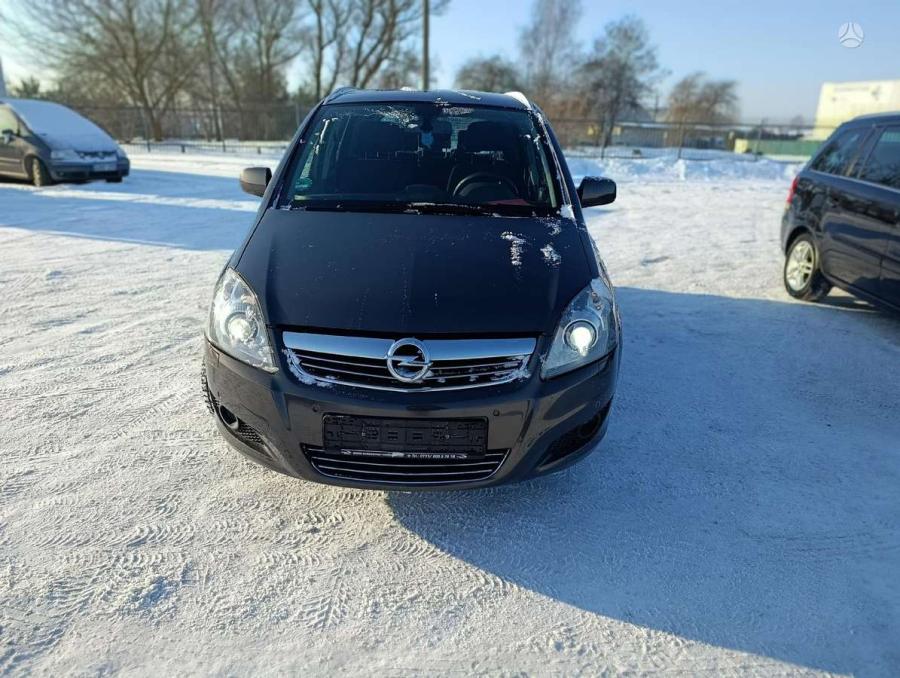 Melns Opel Zafira 2012 Marijampole, ar dzinēja tilpumu 1.70 L un nobraukumu 197 tūkst. km par 3850 €, foto 31 vietnē AUTOMOTO.COM.LV