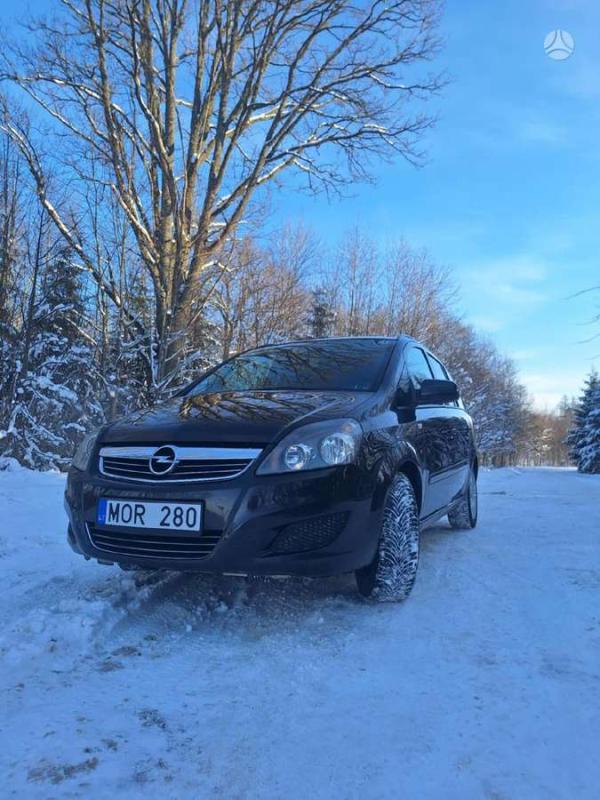 Black Opel Zafira 2012 in Sirvintos, with an engine capacity of 1.69 L and mileage of 237 thousand km for 3950 €, photo 2 on AUTOMOTO.COM.LV
