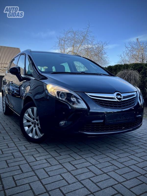 Black Opel Zafira 2012 in Kaunas, with an engine capacity of 2.00 L and mileage of 224 thousand km for 4700 €, photo 1 on AUTOMOTO.COM.LV